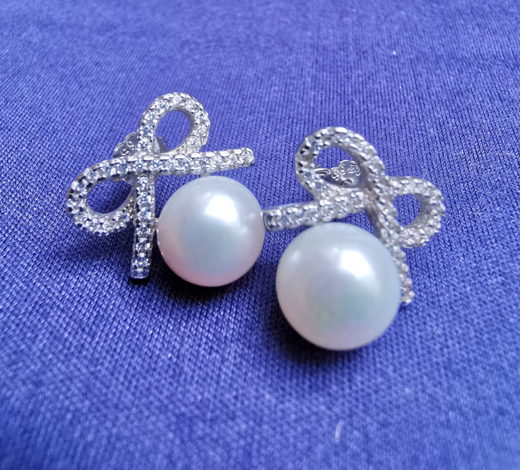 Bow Stud Earrings - Claydon Estate